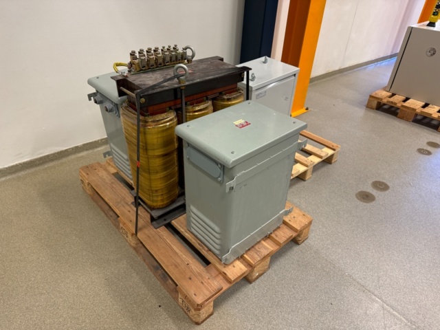 Transformers - PS Auction - We value the future - Largest in net auctions