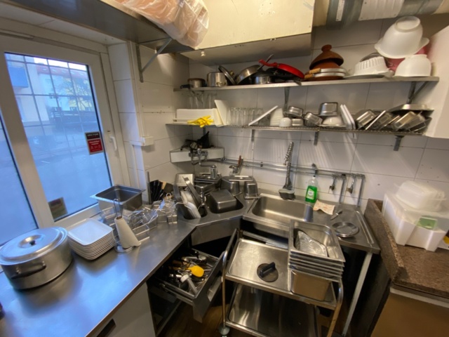 Loose articles in kitchen - PS Auction - We value the future - Largest ...