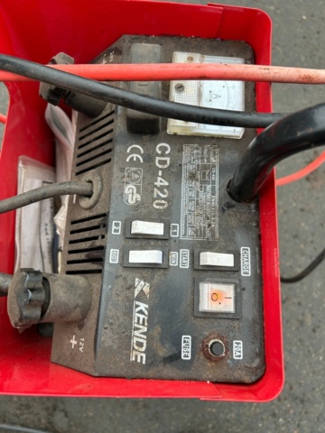 Battery charger CD-420 KENDE - PS Auction - We value the future ...