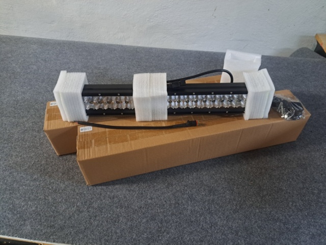LED Ramps 2x Luxtar BAR 120 - PS Auction - We value the future ...