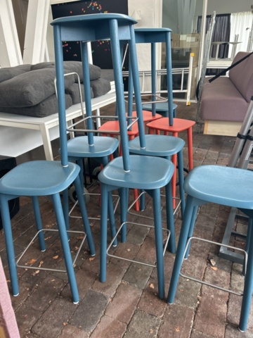 Barstolar blå 24 st HAY, barstolar orange 9 st Pedrali - Auktioner ...