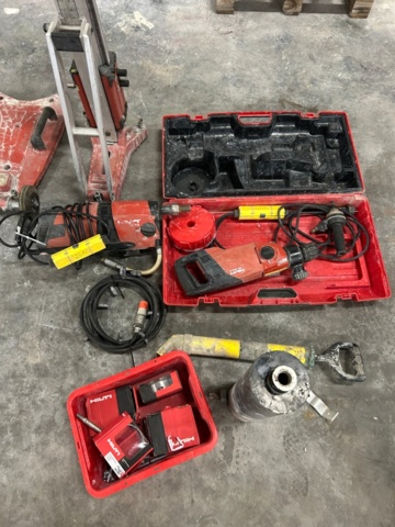 Hilti Core drilling machine 2 pcs with a large number of accessories ...