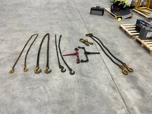Various chains, tensioners, hooks etc - PS Auction - We value the ...