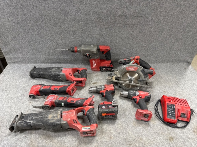 Power tool collection - Milwaukee - PS Auction - We value the future ...