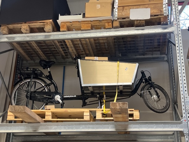 Electric cargo bike - Am cargo bikes - PS Auction - We value the future ...