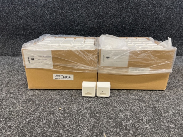 250 pcs Lamp socket DCL wall surface-mounted, Amiga - PS Auction - We ...