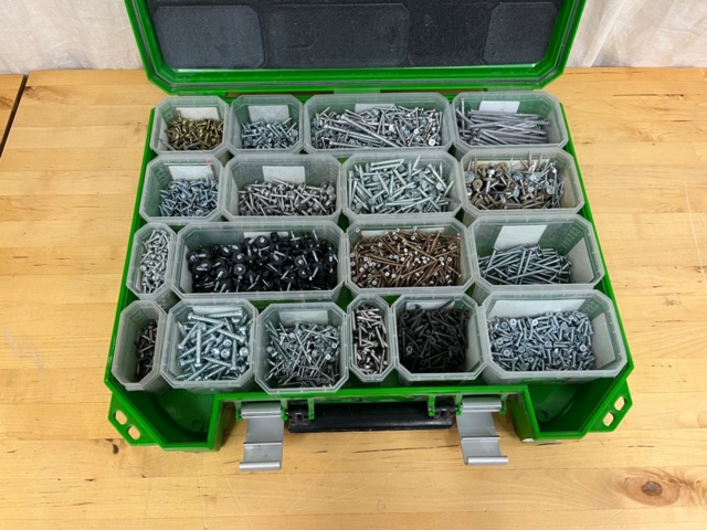 Assortment box Essve Essbox with various screws - PS Auction - We value ...