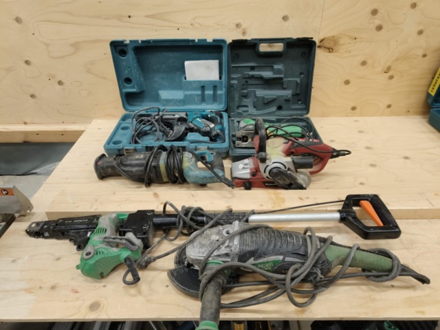 Screwdriver, jigsaw, reciprocating saw and planer - PS Auction - We ...