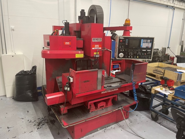 Multi-operation machine Matsuura MC-500V - PS Auction - We value the ...