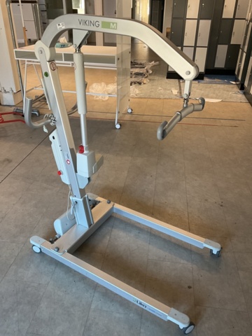 Handicap lift Liko Viking M 205 kg - PS Auction - We value the future ...