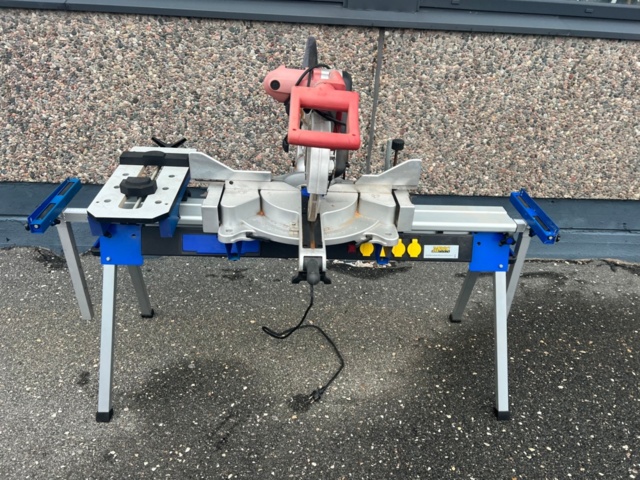 Miter saw/cutter saw Meec tools 242-118 on stand - PS Auction - We ...