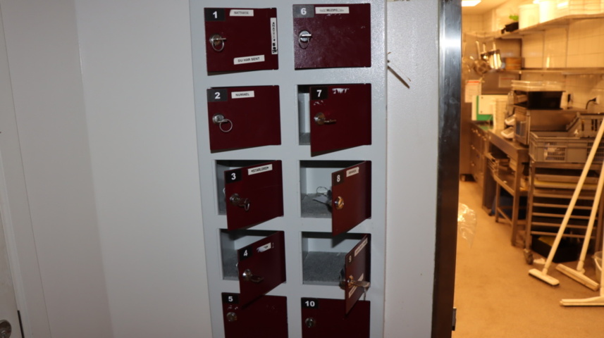 10 compartments Cabinet - Staff locker - PS Auction - We value the ...