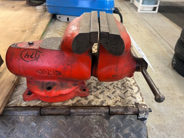 Larger push piece - PS Auction - We value the future - Largest in net ...