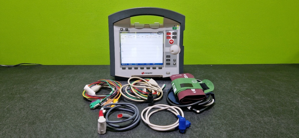 GS Corpuls 3 Slim Defibrillator Ref : 04301 with Corpus Patient Box Ref ...