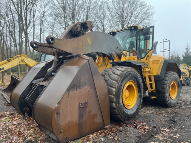 Wheel loader Volvo L250 G - PS Auction - We value the future - Largest ...
