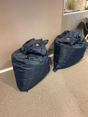 2 poufs from roomox - PS Auction - We value the future - Largest in net ...