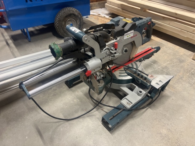 Mitre saw with stand - Bosch GCM 8 SDE - PS Auction - We value the ...