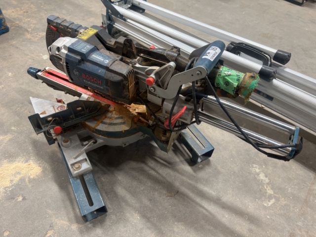 Mitre saw with stand - Bosch GCM 8 SDE - PS Auction - We value the ...