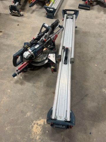 Mitre saw with stand - Bosch GCM 8 SDE - PS Auction - We value the ...