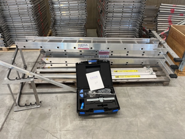 Step lift/Solar panel lift 150 kg - Geda Acculift - PS Auction - We ...