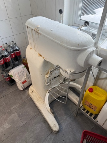 Blandningsmaskin med krok, visp,och vinge - Auktioner online ...