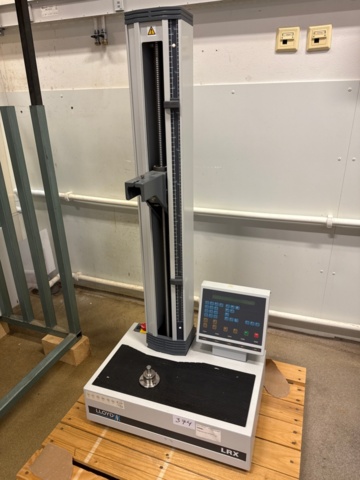 Lloyd LRX tensile testing machine - PS Auction - We value the future ...