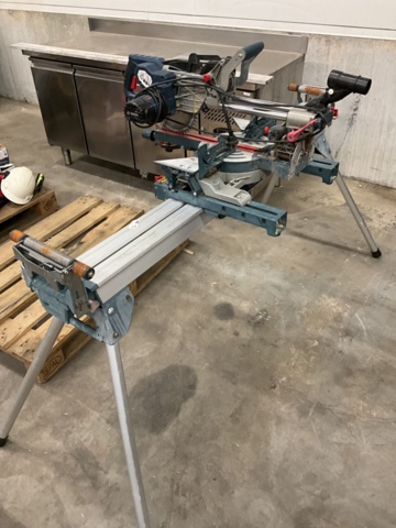 Bosch crosscut and miter saw on stand - PS Auction - We value the ...