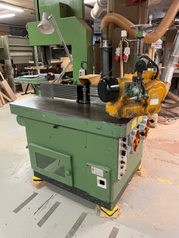Table cutter Kölle F45 with Festo feeder - PS Auction - We value the ...