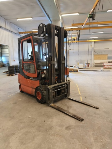 Electric truck Linde E30-600-02 -1999 - PS Auction - We value the ...