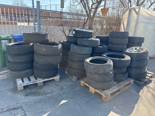 Mixed tires in varying conditions - PS Auction - We value the future ...