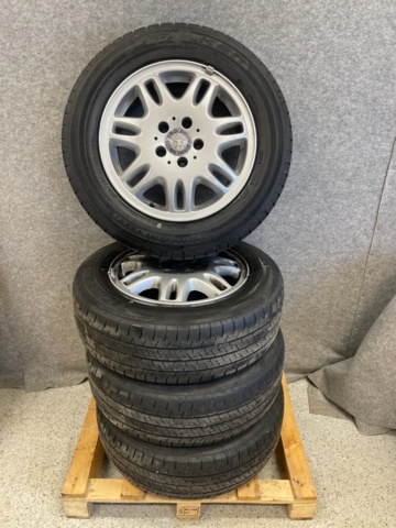 Mercedes-Benz rims with tires - PS Auction - We value the future ...