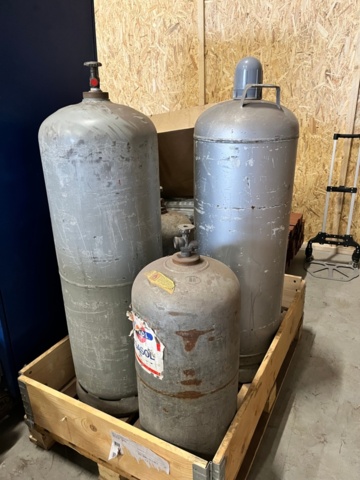 Gas cylinders - PS Auction - We value the future - Largest in net auctions