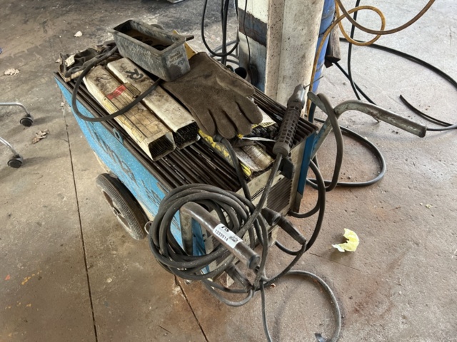 Welder with accessories – Luna LDA 275 - PS Auction - We value the ...