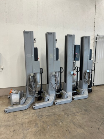 Pillar lift for truck ravaglioli 7500kg - PS Auction - We value the ...