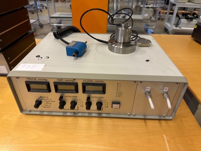 Medical flow simulator with sensor package – for pressure, temperature ...