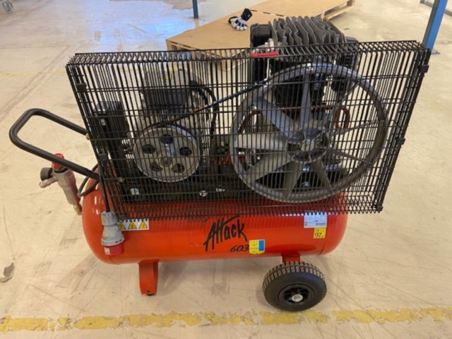 Kompressor ATTACK 603 90L - Auktioner online - Nätauktioner ...