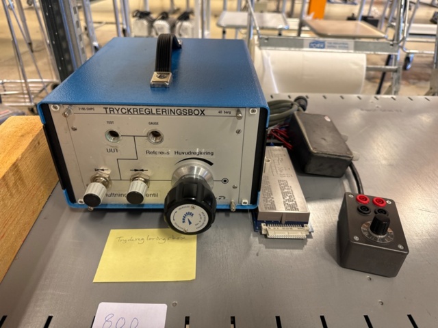 Pressure control box with pressure gauge and control module - PS ...