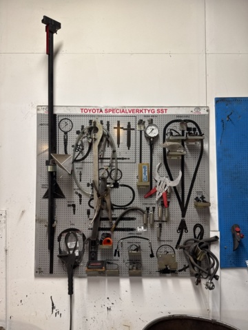 Toyota tool board with special tools SST - PS Auction - We value the ...
