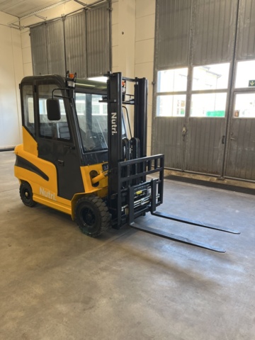 Truck Huayao CPD-15 - Auktioner online - Nätauktioner ...