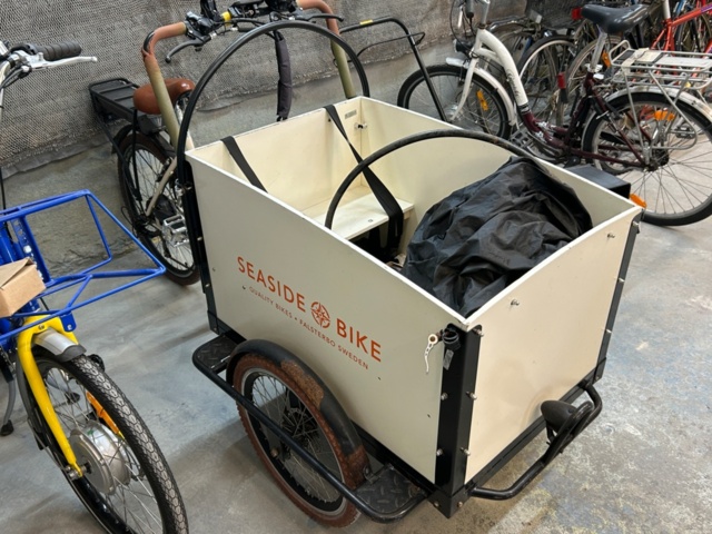 Cykel begagnad med låda el - Auktioner online - Nätauktioner ...