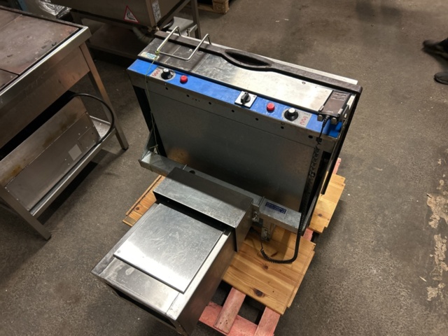 Frying table with height-adjustable foot column - Fribergs VKF40/6 - PS ...