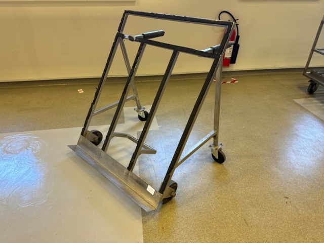 Glass/disc trolley - PS Auction - We value the future - Largest in net ...