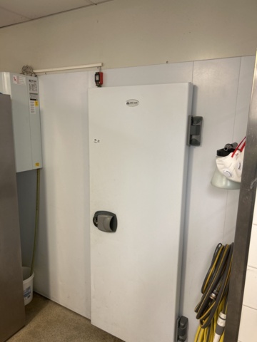 Cold room with shelving system - Cold Mark MGM10727F/CMK - PS Auction ...