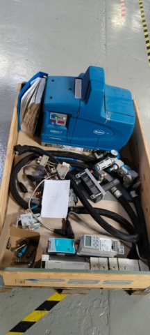 Nordson ProBlue P4 hot melt adhesive machine with hose - PS Auction ...