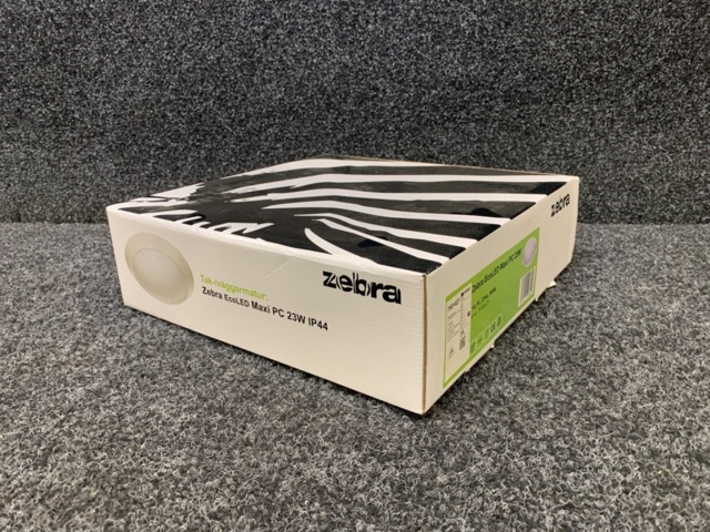 5 ceiling/wall luminaires Zebra EcoLED Maxi PC 23W - PS Auction - We ...