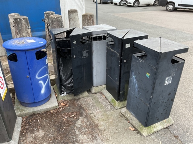 5 garbage stations - PS Auction - We value the future - Largest in net ...
