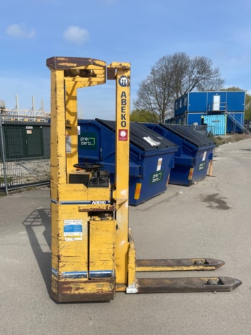 Stand stacker - Abeko 12 STAX - PS Auction - We value the future ...
