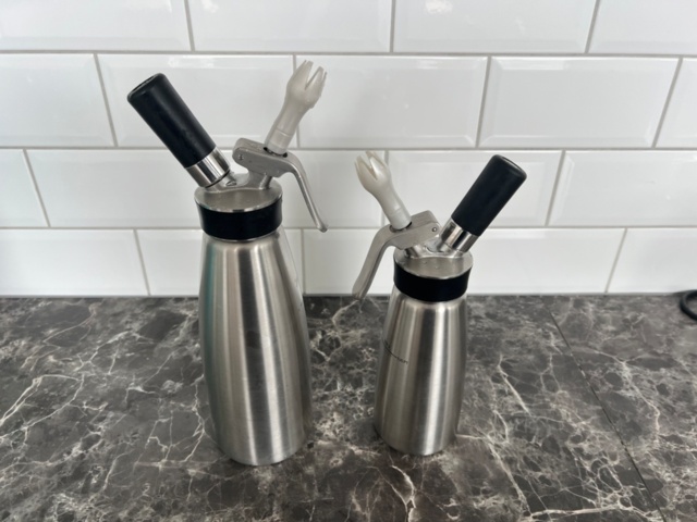 Cream Siphon iSi 1L + 0.5L 2pcs - PS Auction - We value the future ...