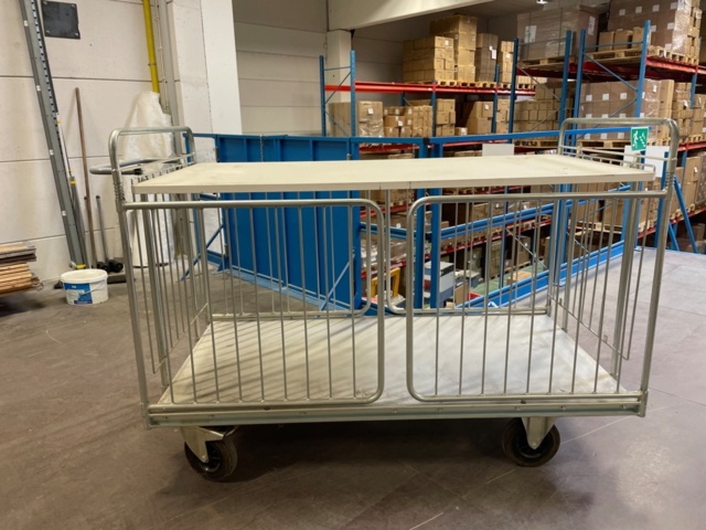Storage and picking trolley with shelves and grid - PS Auction - We ...