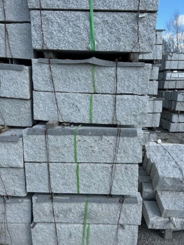 10 pallet Granite curb stone RV2 120 Straight - PS Auction - We value ...